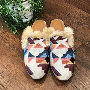 Universal Thread | Shoes | Universal Thread Shoes | Poshmark